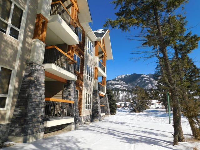 Sable Ridge - 7495 Columbia Avenue Radium Hot Springs - Gerry Taft ...