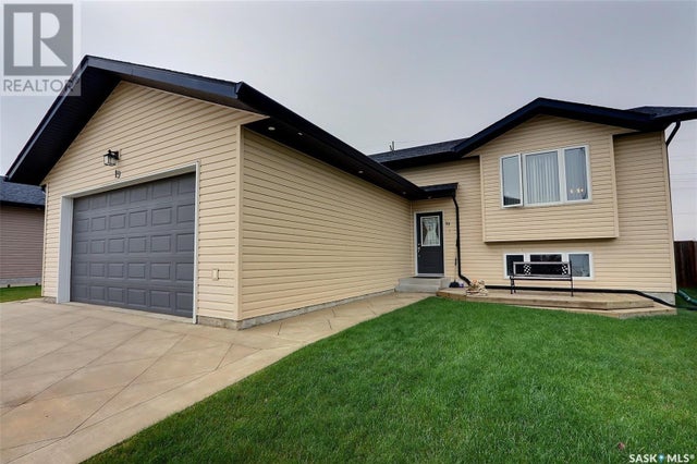 19 Delorme BAY - Prince Albert, Saskatchewan Single Family, 4 Bedrooms ...