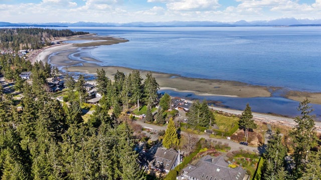 8839 Driftwood Rd - Comox Valley Single Family Residence, 3 Bedrooms ...